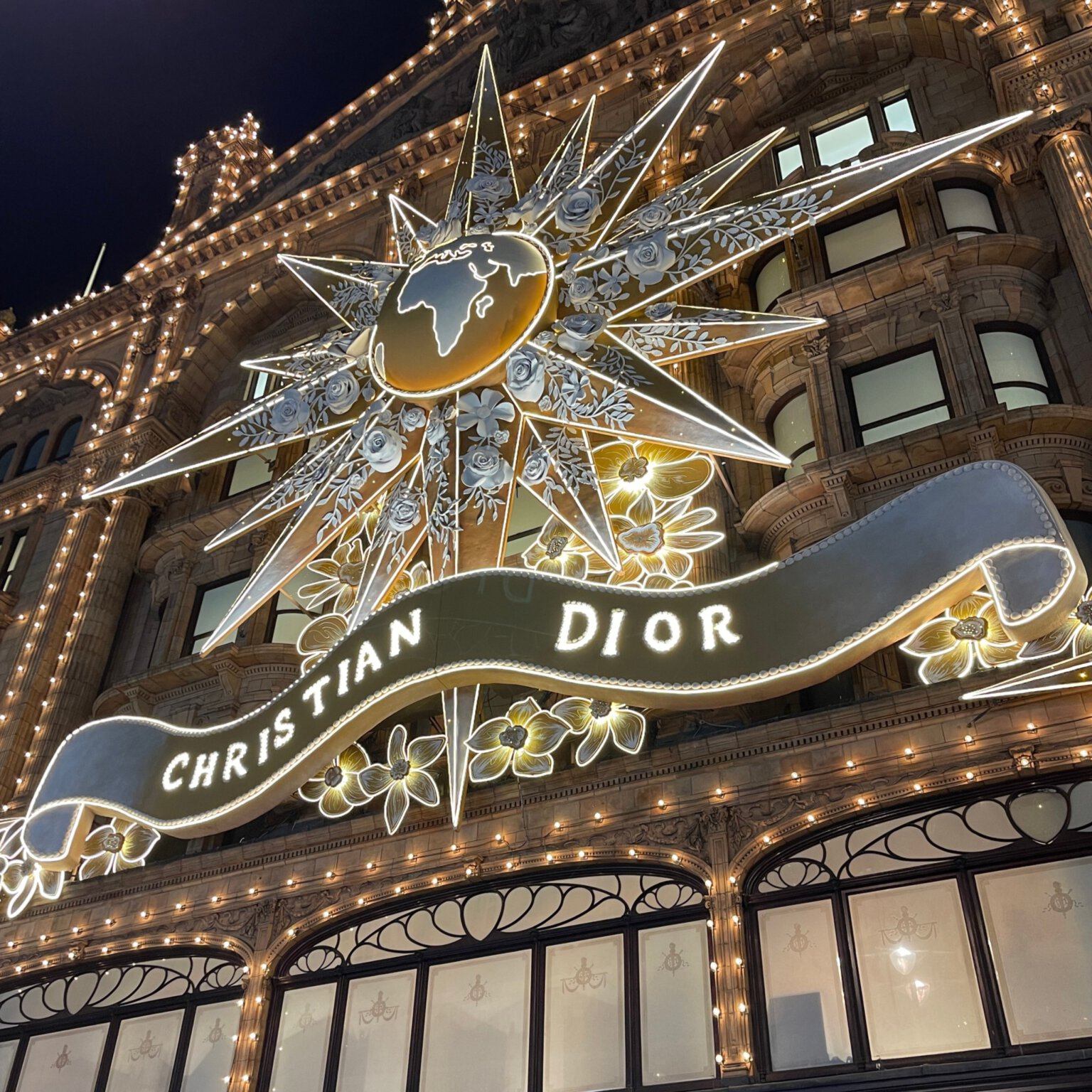 The Fabulous World of Dior - die perfekte Ausstellung zu Weihnachten ...